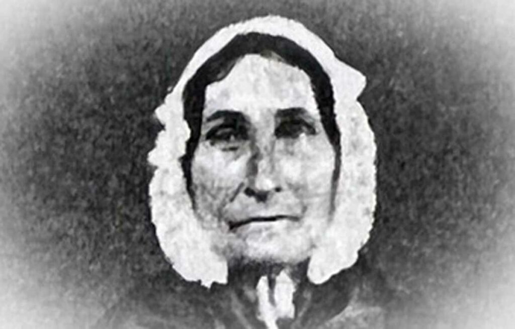 Elizabeth Plumb Biography – ArnoldWorld